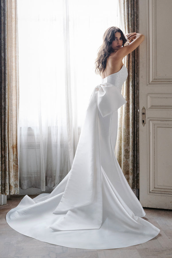 Ella-Anne | Blue Willow Dramatic Strapless Gown | Anne Barge